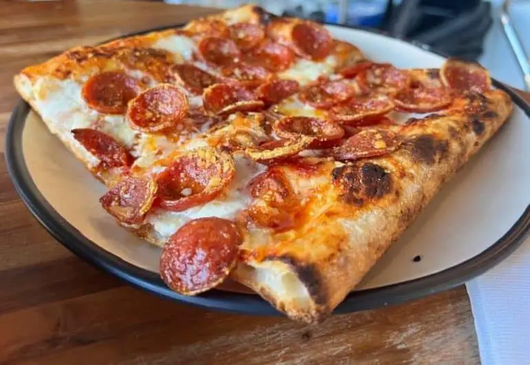 17 MIND-BLOWING Pizza Restaurants in Houston, Texas - (With Photos ...