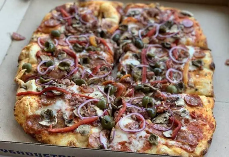 17 of the BEST Pizza Restaurants in Houston - Go To Destinations