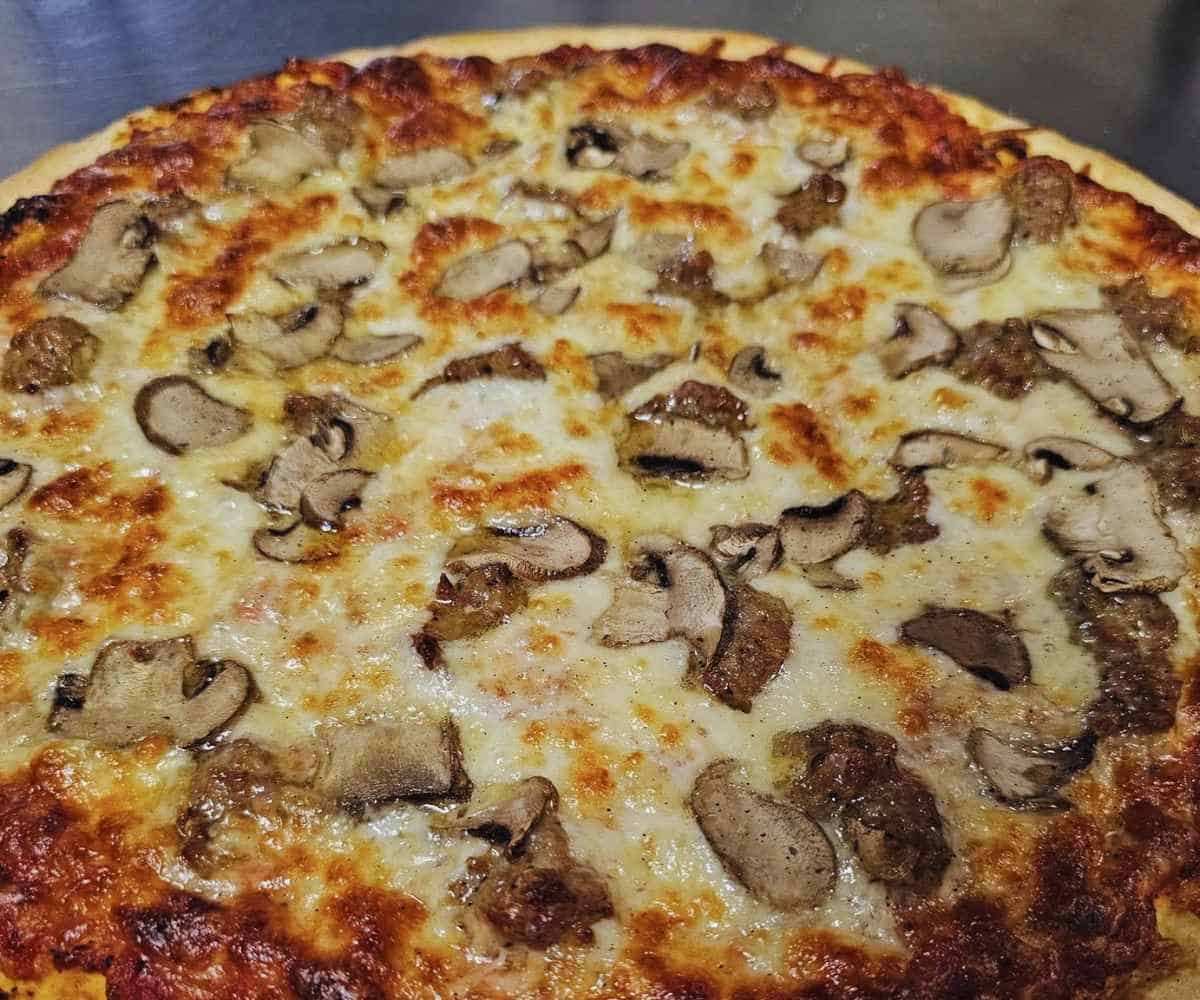 Here's Why Locals Cherish This Cute Pizza Spot in Wisconsin