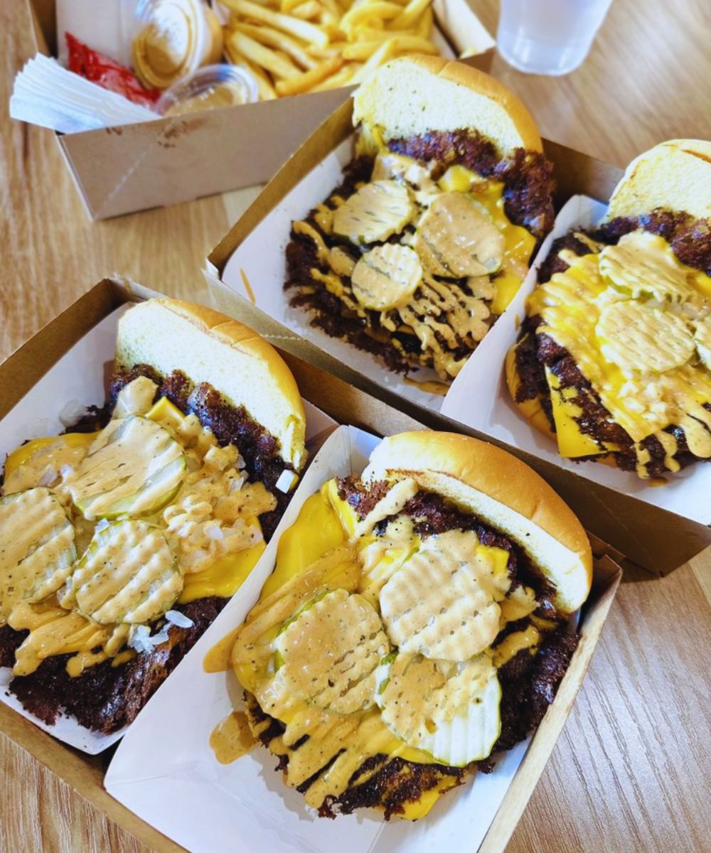 Discover the Tiny Pop-Up That Exploded Into a Smash Burger Sensation ...