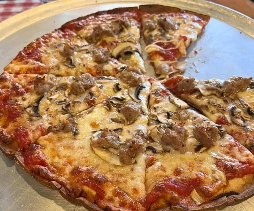 How This Hidden Gem Pizza Joint Won Hearts in Reno, NV - Go To Destinations