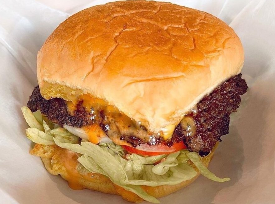 This Mobile, AL Burger Spot Uses a 450° “Hammered” Technique — Here’s ...
